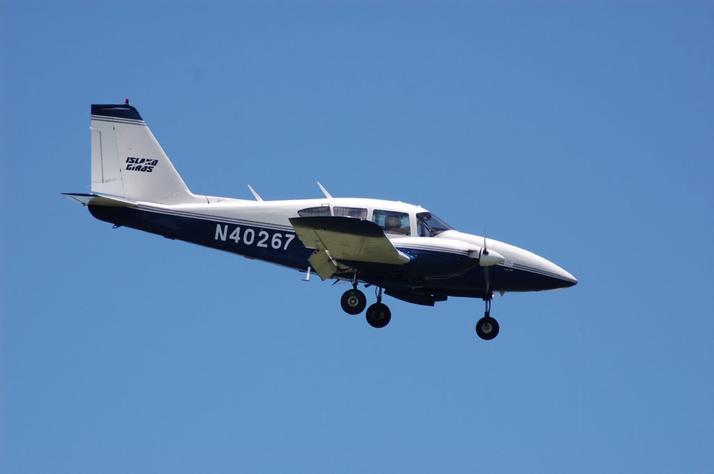 Piper Aztec – Corporate Jet Charters